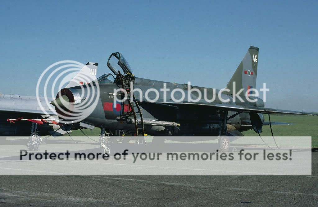 Lightning XR724 at 1024 - UK Airshow Review Forums