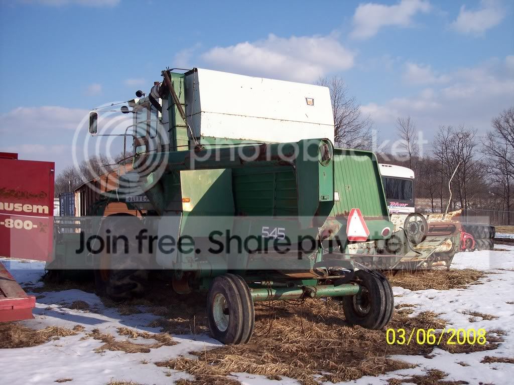 Oliver 545 combine - Yesterday's Tractors