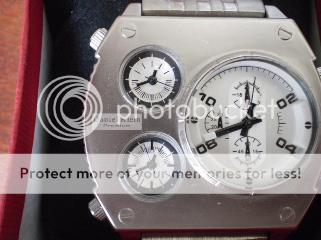 Chunky watches | WatchUSeek Watch Forums